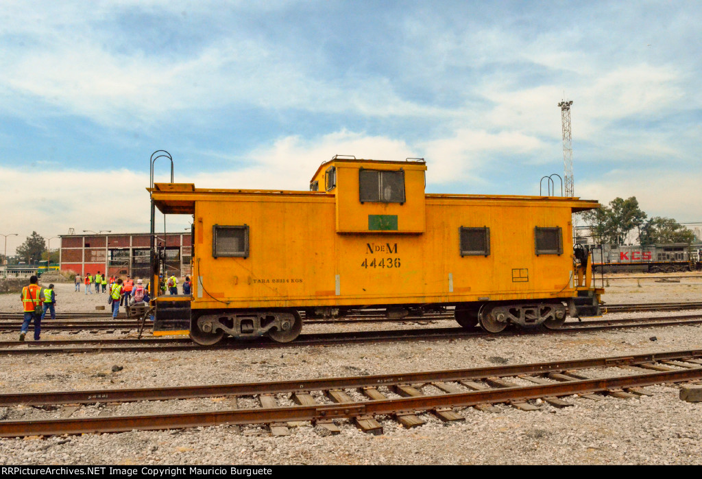 NdeM Caboose